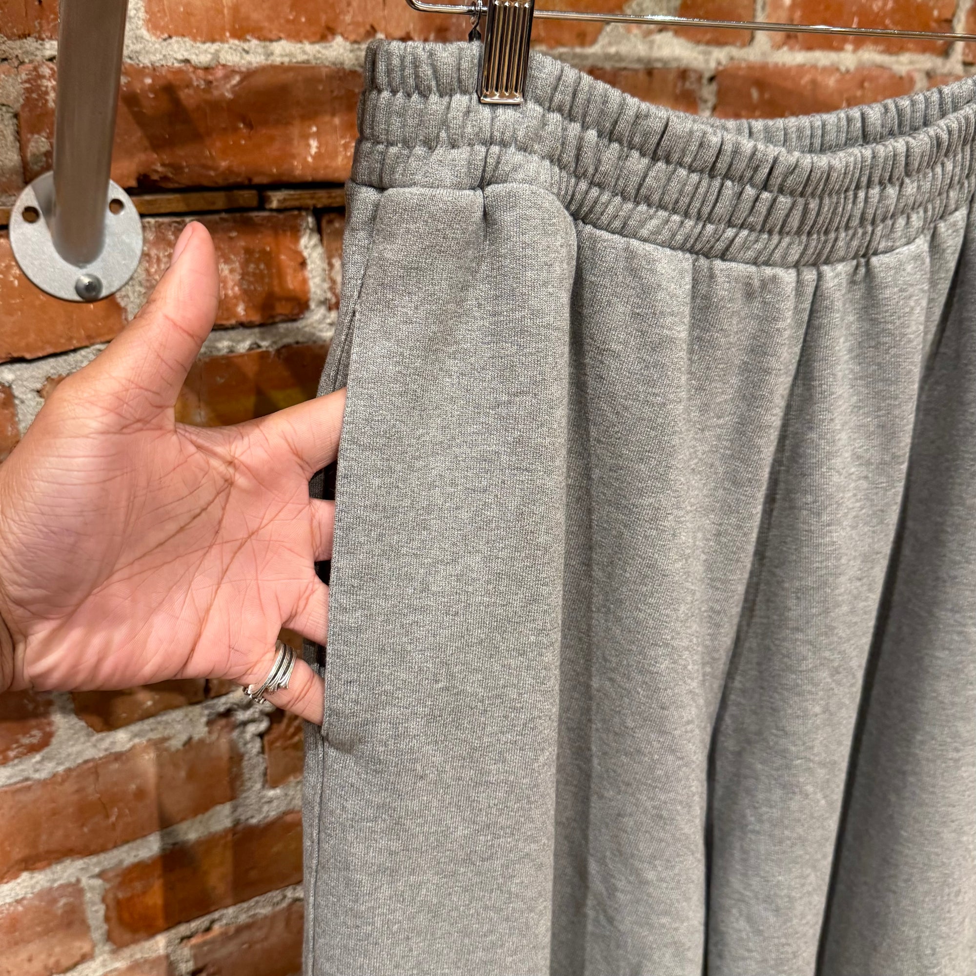 MARGIELA MM6 SPLIT BAGGY SWEATPANTS ‘GREY’ – Sadō Room