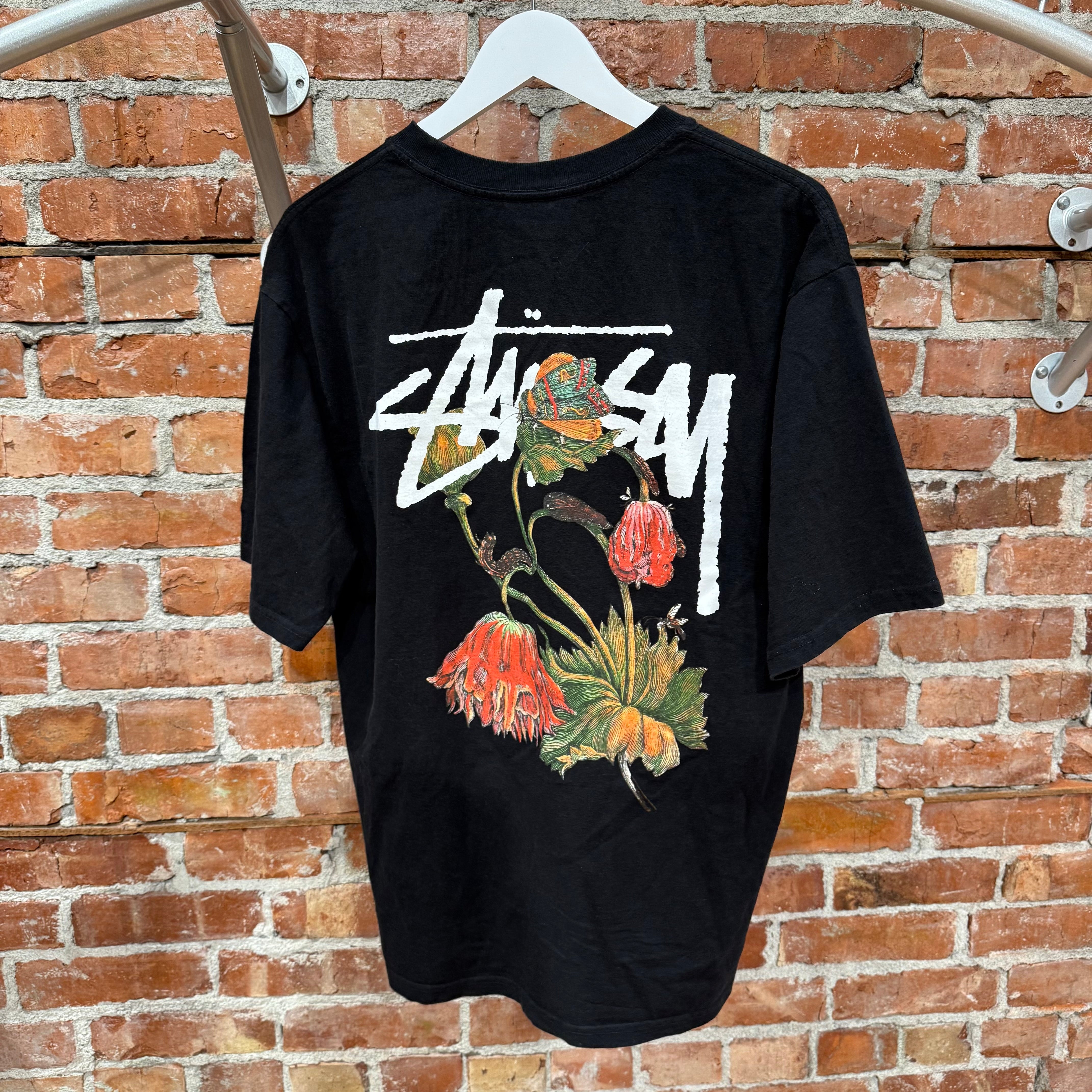 STUSSY FLOWER AND BUG TEE ‘BLACK’ – Sadō Room