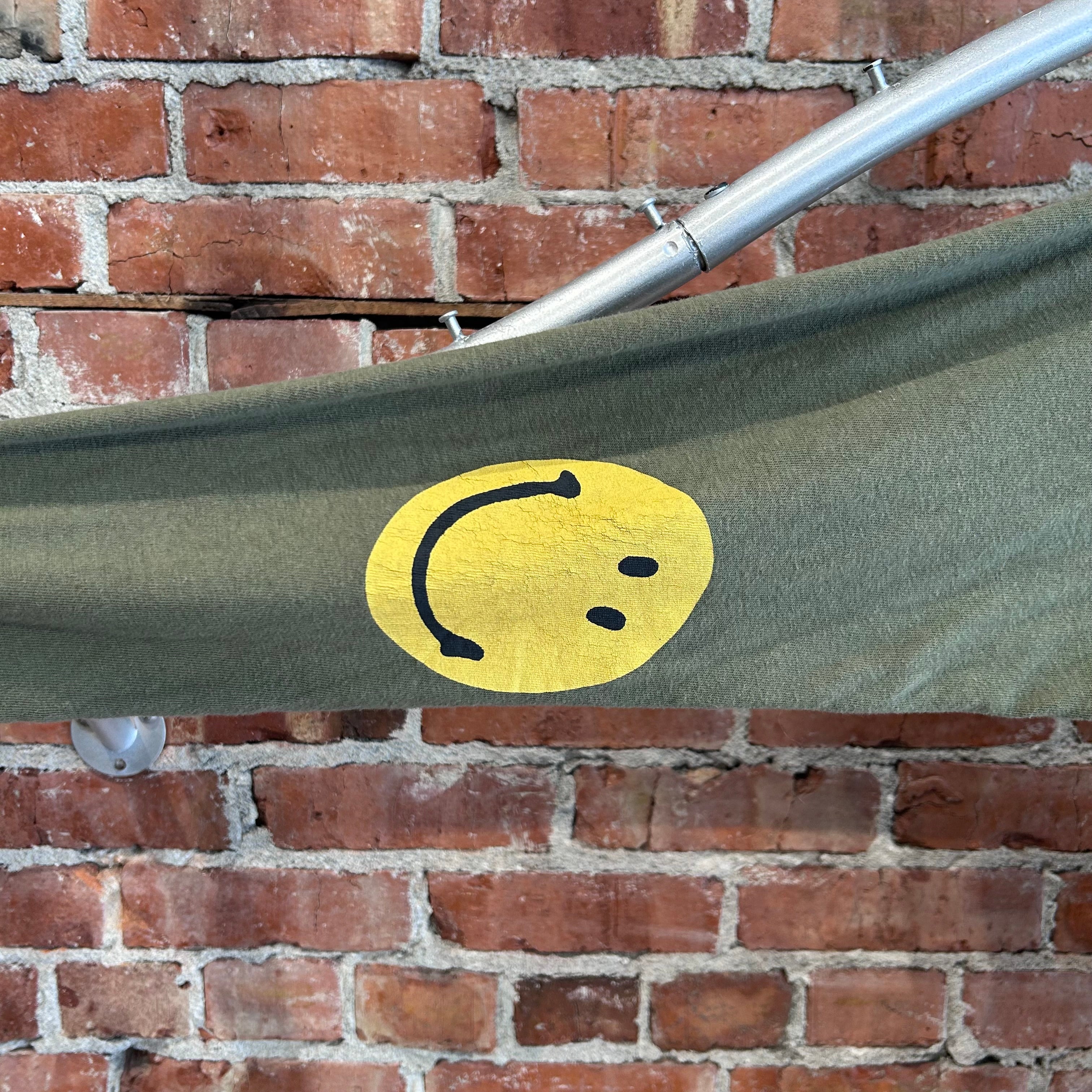 KAPITAL SMILEY ELBOW LONGSLEEVE ‘OLIVE’ – Sadō Room